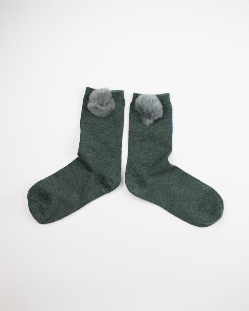 Wool Crew Socks with Fuzzy Ball - DESEQUEEN